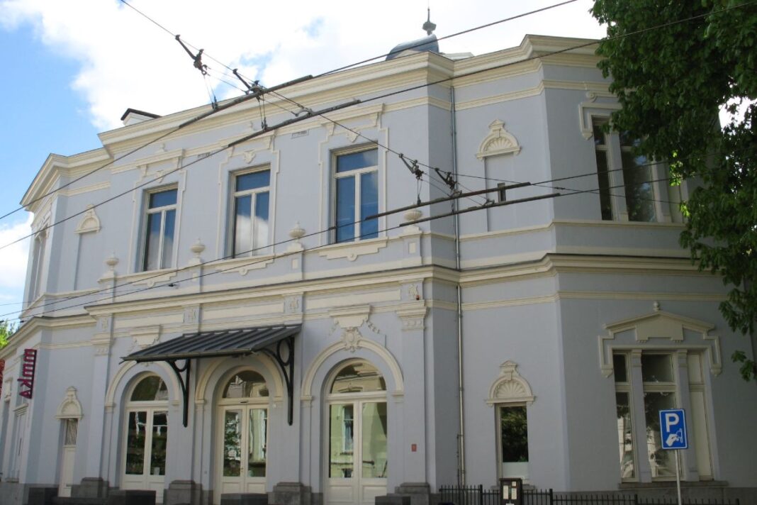 Obrazy należące do Adolfa Hitlera będą prezentowane w muzeum - NCZAS.INFO