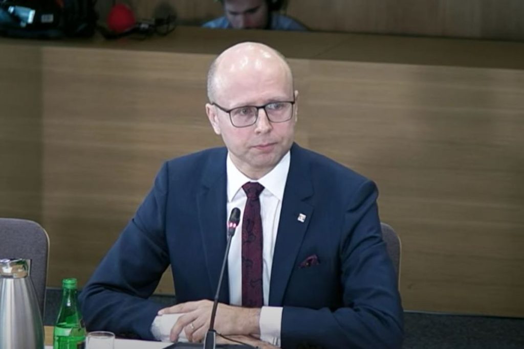 Były Konsul Generalny RP w Mumbaju przed komisją śledczą ds. afery ...