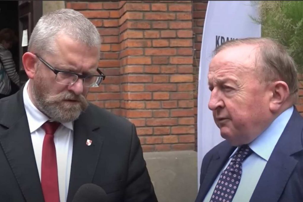 Michalkiewicz chce zagazować Brauna na Majdanku. "W parze kard. Ryś i rabin Schudrich, by ...