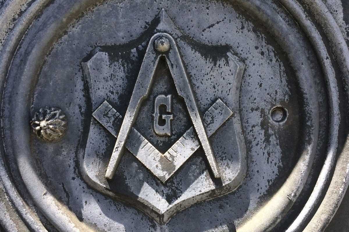 Masoni świętują 100-lecie w Polsce. "Mnóstwo elementów rytualnych ...