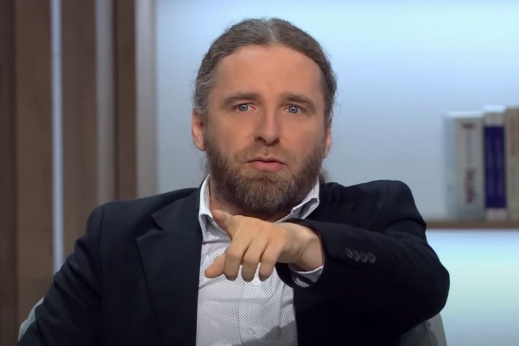 Co czeka nas w 2025 roku? Sośnierz OSTRO: Skończymy jak menel w ...